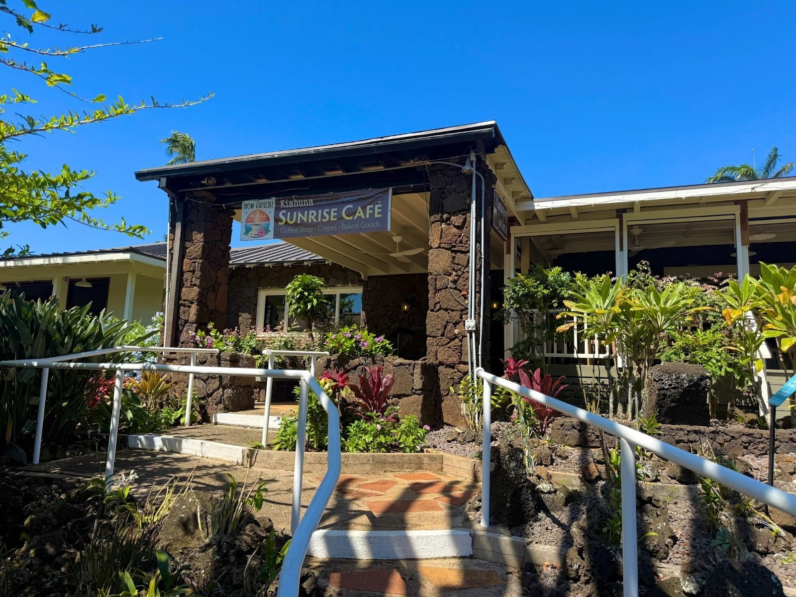 New Kiahuna Sunrise Cafe Opens in Poipu at the Historic Kiahuna Planta